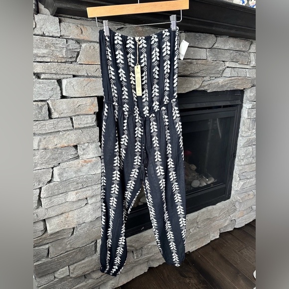 Elan | Pants & Jumpsuits | Nwt Elan Black And White Strapless Jumpsuit ...